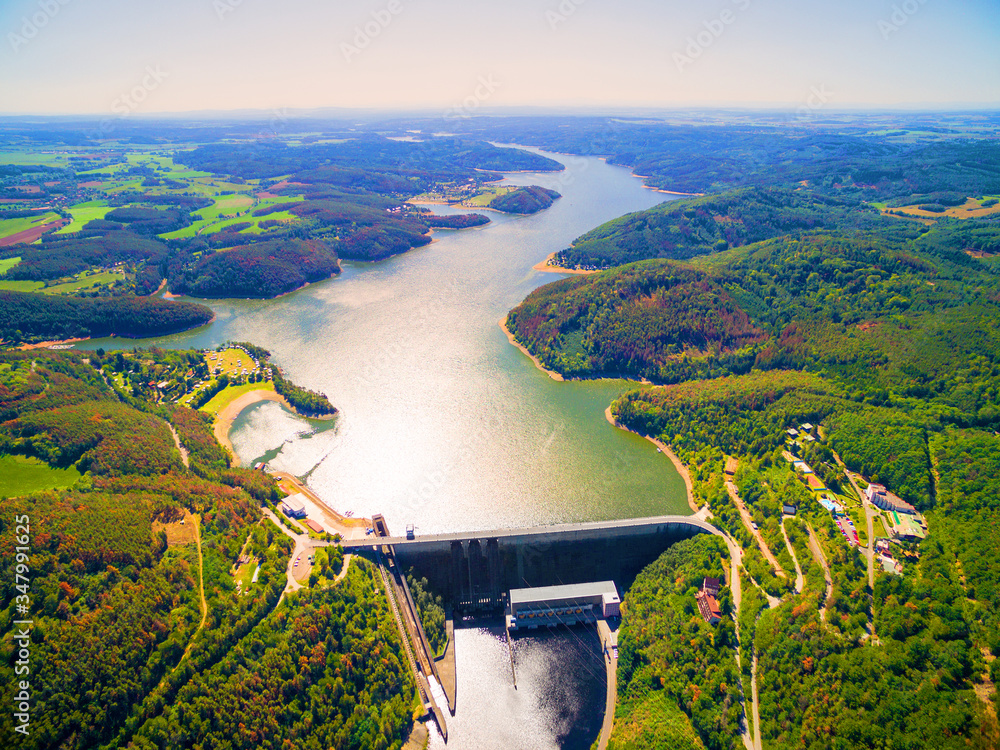 Fotka „The Orlik Reservoir on Vltava River is largest hydroelectric dam ...