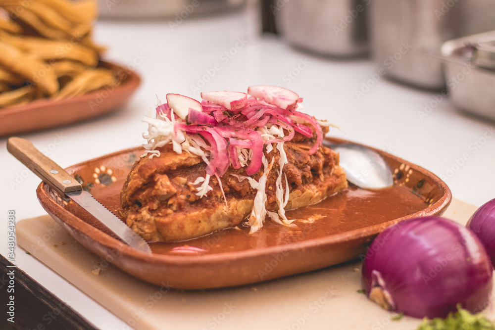 Torta Ahogada, comida mexicana típica de Jalisco Stock Photo | Adobe Stock