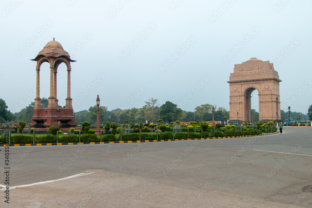 Foto de Sunrise at India Gate, New Delhi / Morning Cycling | Silhouette ...