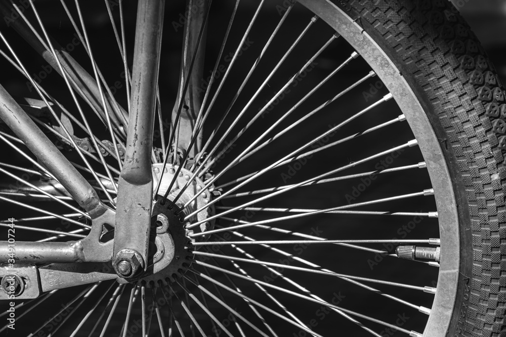 side view old bicycle wheel texture vintage style,whole front black and ...