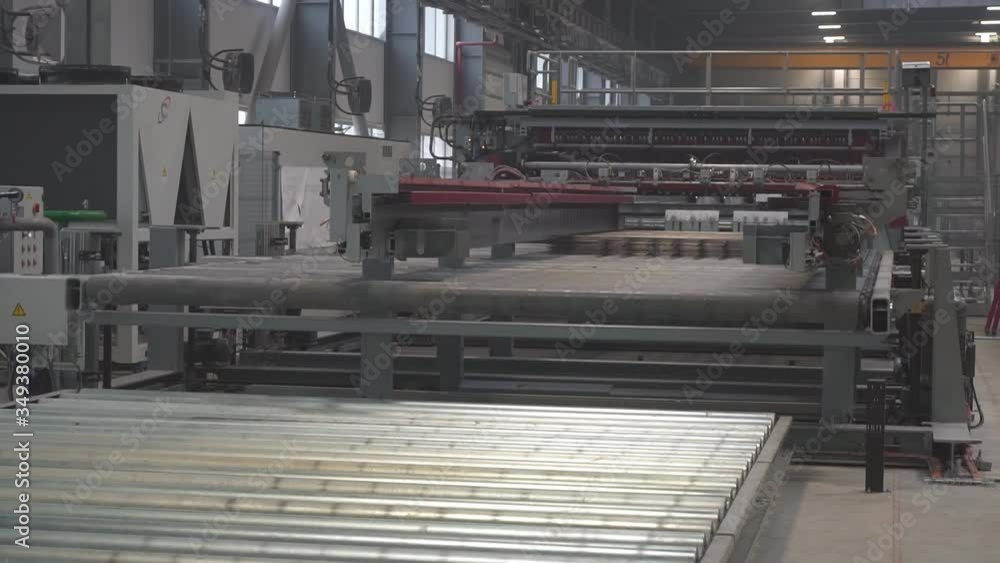 Production of reinforcing mesh on automated lines. Machine for the ...