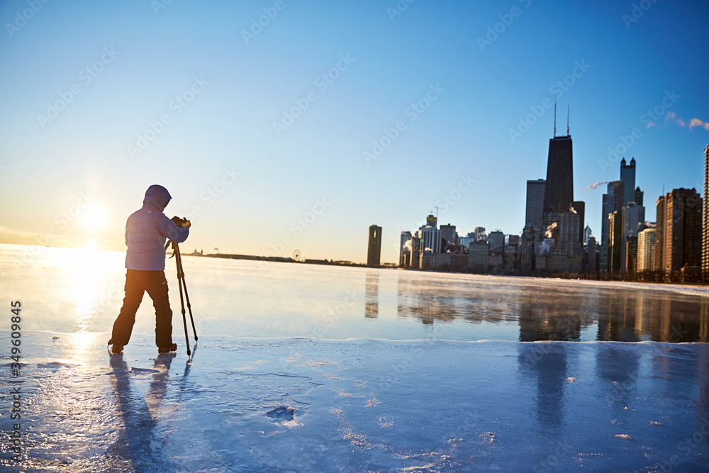 A view from the frozen lakefront of the beautiful downtown chicago ...