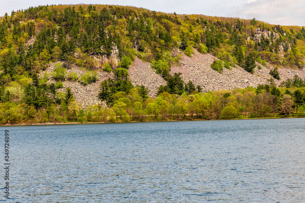 Devils Lake and Surrounding Mountains at Devil's Lake State Park near ...