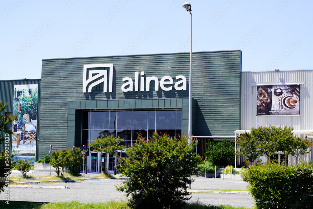 Alinea sign shop logo french store interior home decoration Stock Photo ...