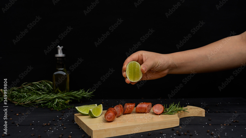 chorizo picado y especiado con limón ภาพถ่ายสต็อก | Adobe Stock