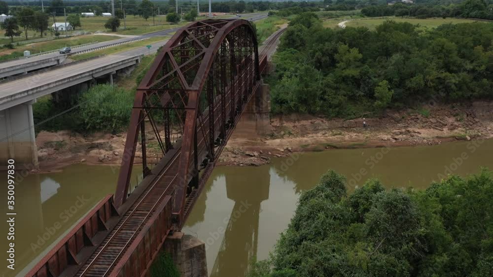 Railroad and highway bridges over the Brazos River, Brazos County ...