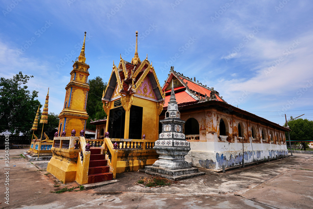 Foto de Wat Photharam an old temple built since reign of King Rama III ...