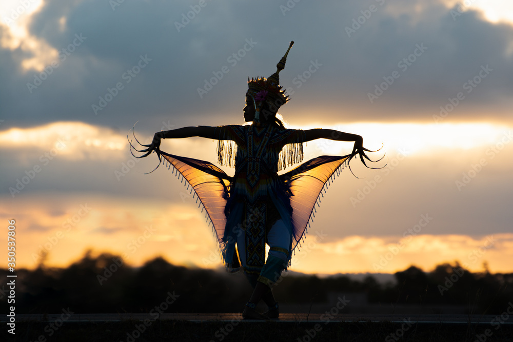 Silhouette of Manohra models: MANOHRA is folk dance in South of ...