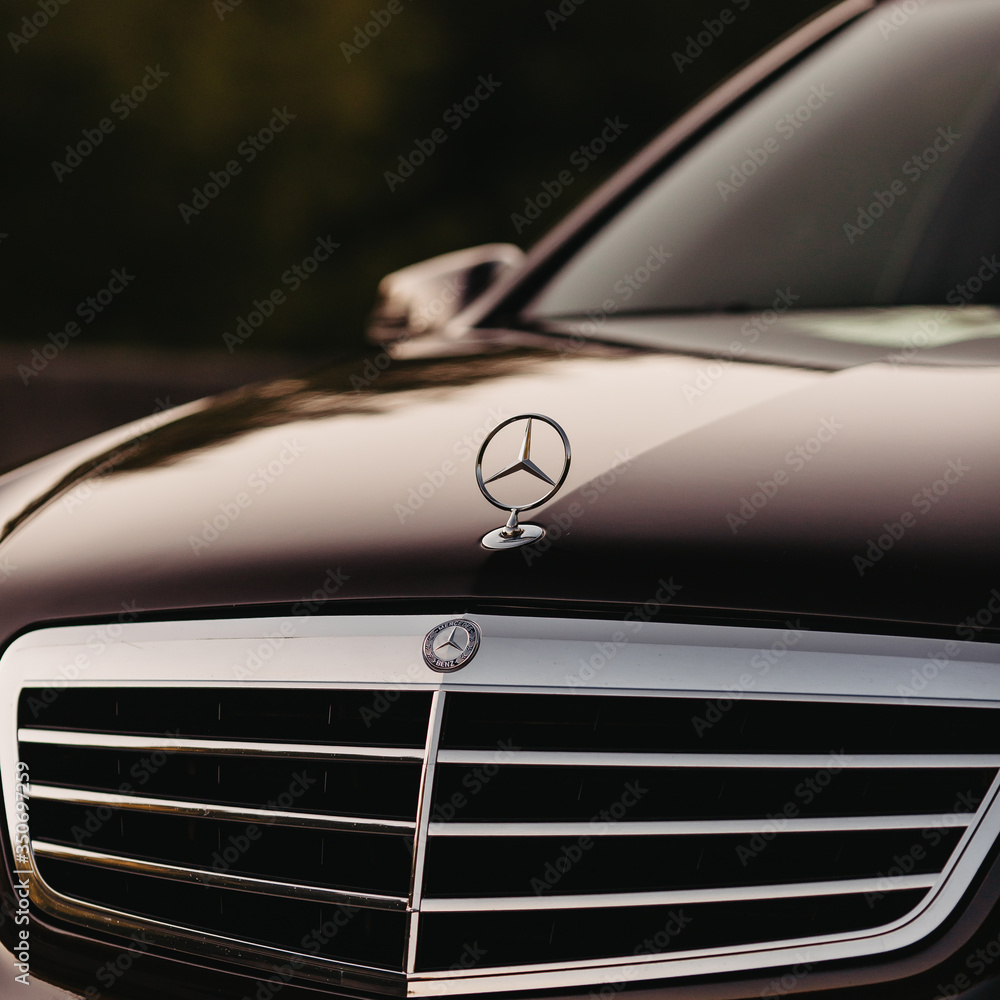 Original Mercedes-Benz E-Class logo and front grill. Stock Photo ...