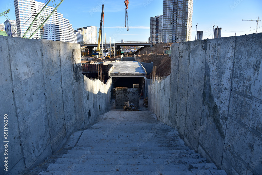 Сonstruction of an underground pedestrian crossing at the intersection ...