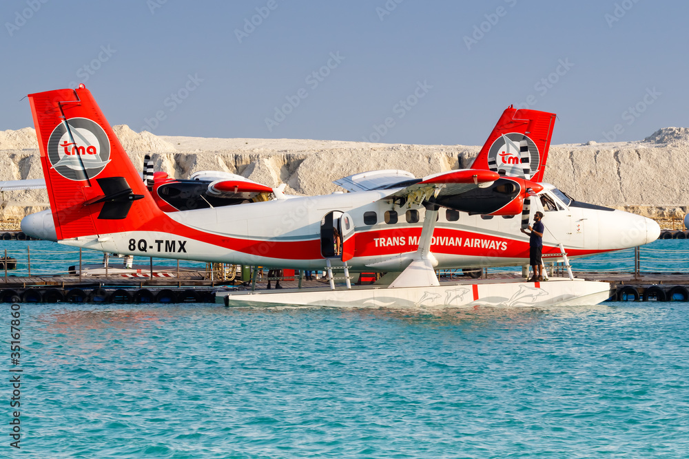 TMA - Trans Maldivian Airways De Havilland Canada DHC-6-300 Twin Otter ...