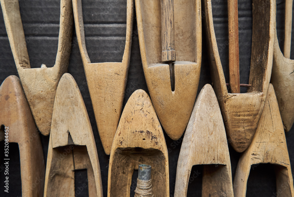 old wooden shuttle - antique shuttle weaving tool / boat shuttle for ...