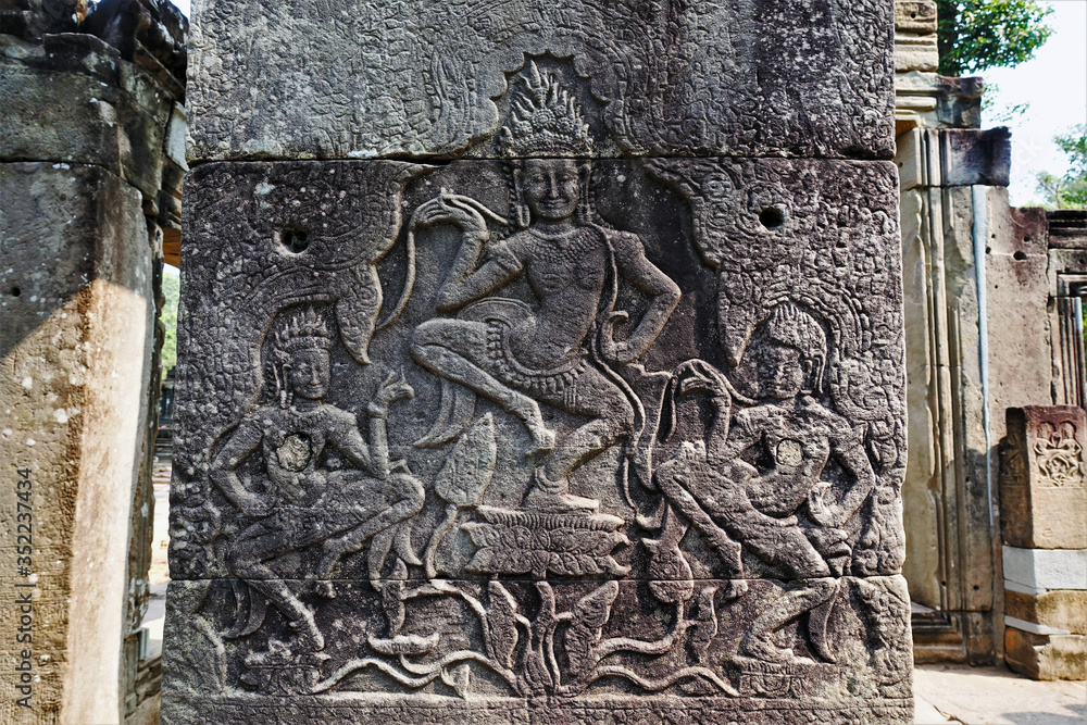 Ancient bas-relief on the column of the famous Angkor temple in ...