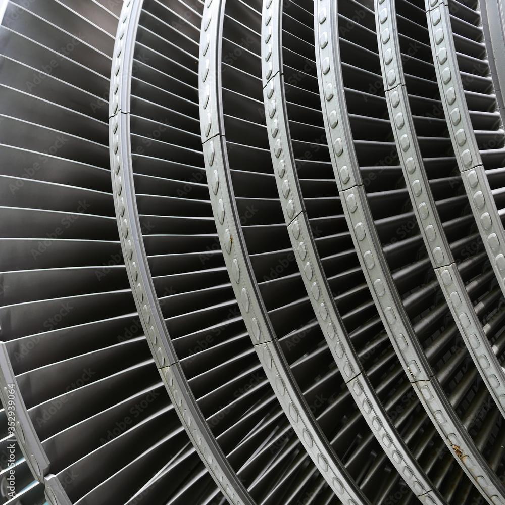 Photos of large natural gas turbines. Many propellers. Engines in power ...