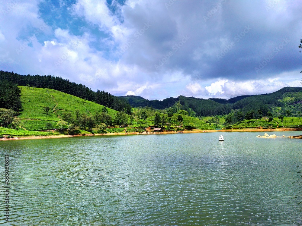 Foto de The most beautiful location of Sri Lanka, Sembuwatta Lake, and ...