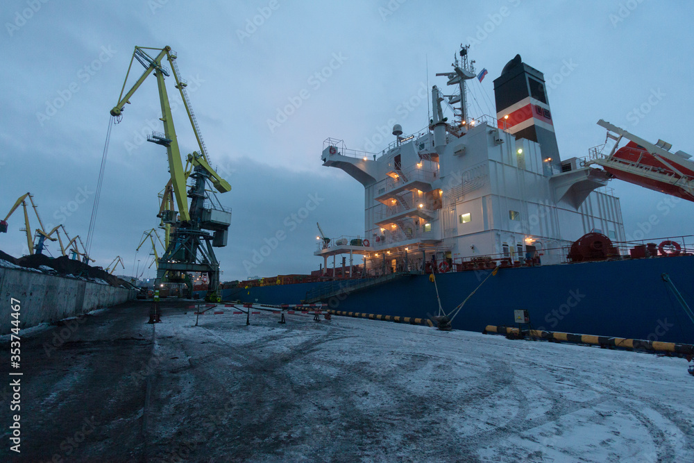 General view of the cargo port. Freight railroad cars await unloading ...