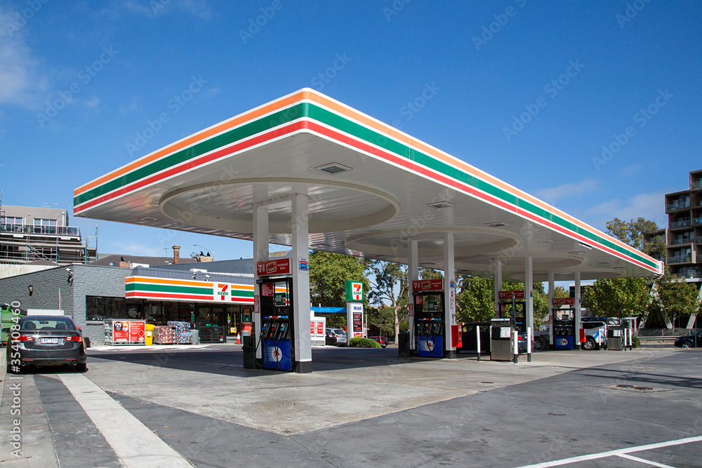 Melbourne, Australia: April, 09, 2018: 7-Eleven convenience store with ...