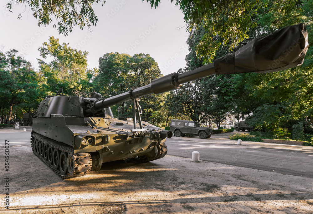 M109A5 155mm self-propelled Howitzer. Display of military vehicles ...