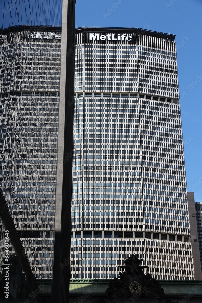 NEW YORK, USA - JULY 3, 2013: MetLife Building exterior in Park Avenue ...