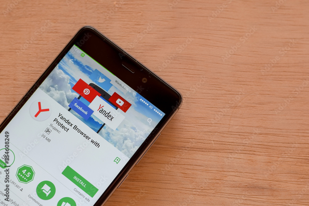 Yandex Browser with Protect dev app on Smartphone screen. Yandex ...