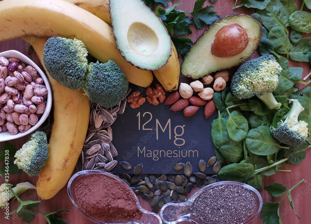 Foto de Foods rich in magnesium with the chemical symbol Mg for the ...