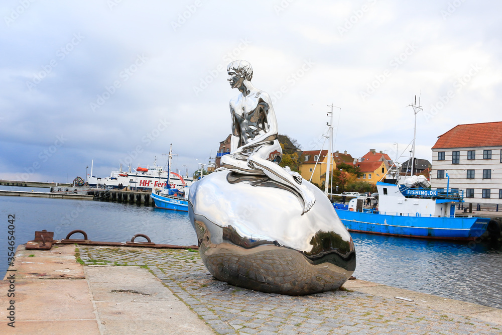 HELSINGOR (Elsinore), DENMARK - 2016 OCTOBER 19: Sculpture "Han" (art ...