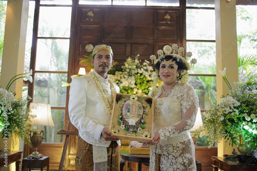 Mahar is a gift given by the groom to the bride after the solemnization ...