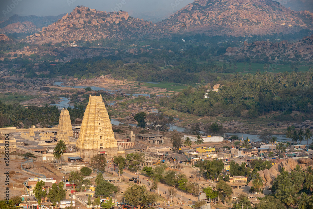 Fotografia do Stock: a view of Virupaksha Temple, a famous and ancient ...