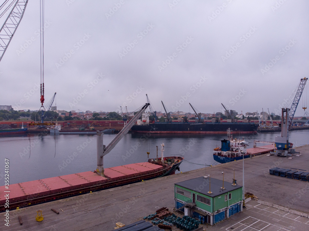 The TCL - Terminal de Contentores de Leixões., (Leixões Container ...