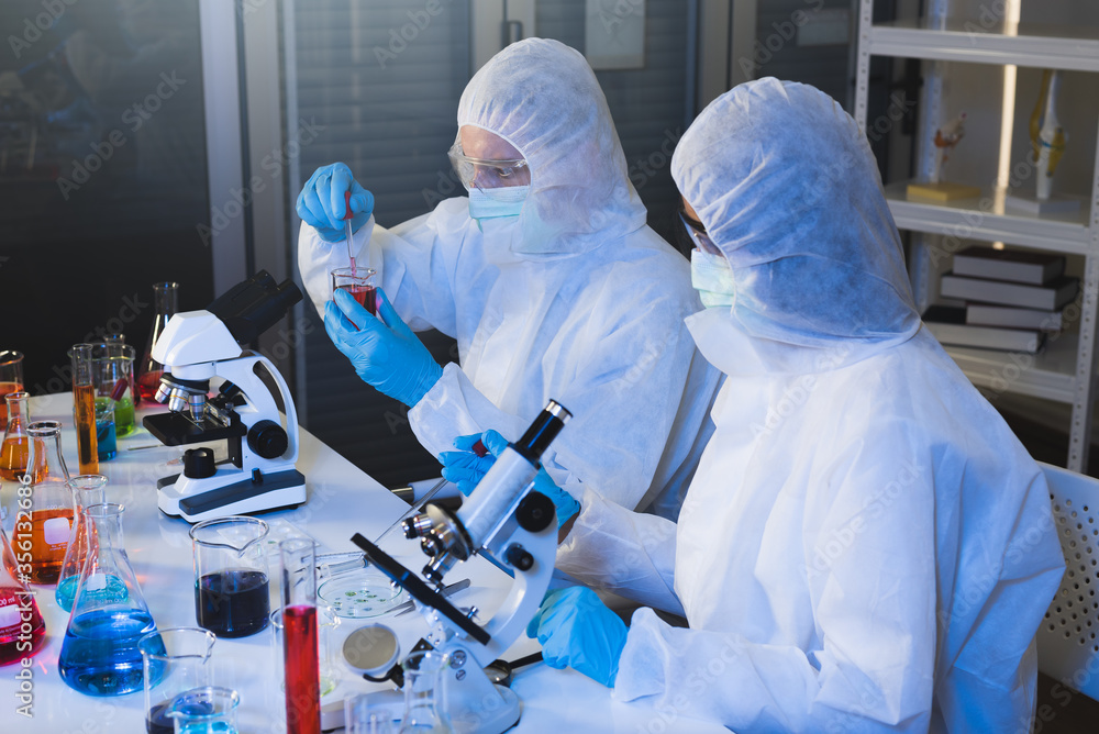 the scientists are hard-working for Invented the anti-coronavirus ...