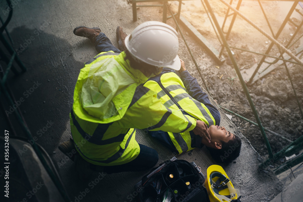 Construction worker accident, Accidents at work, Builder accident fall ...