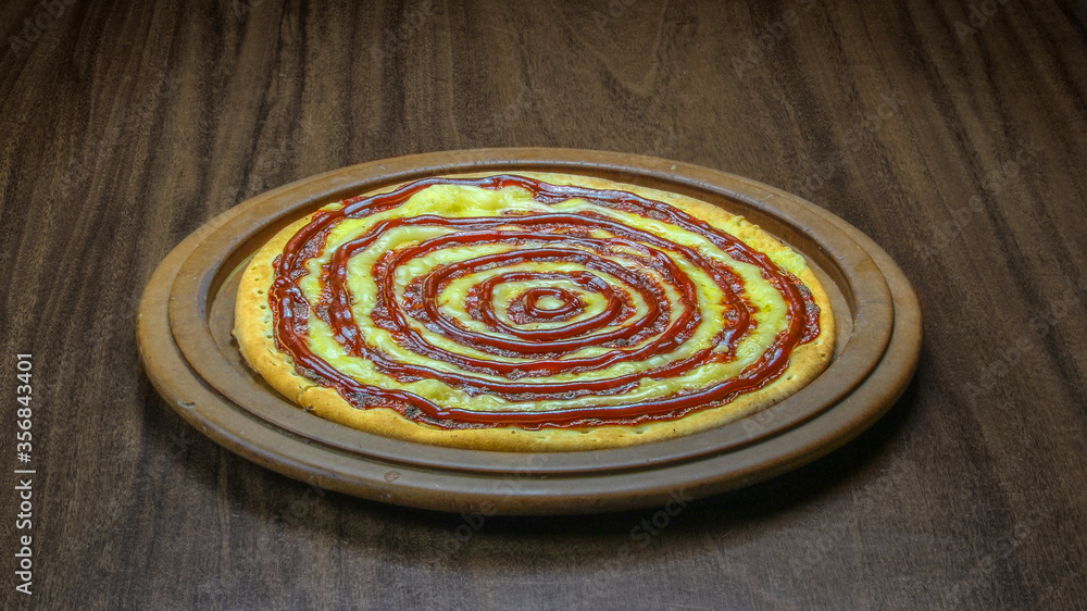 Foto de Pizza doce de goiabada com queijo, romeu e julieta do Stock ...