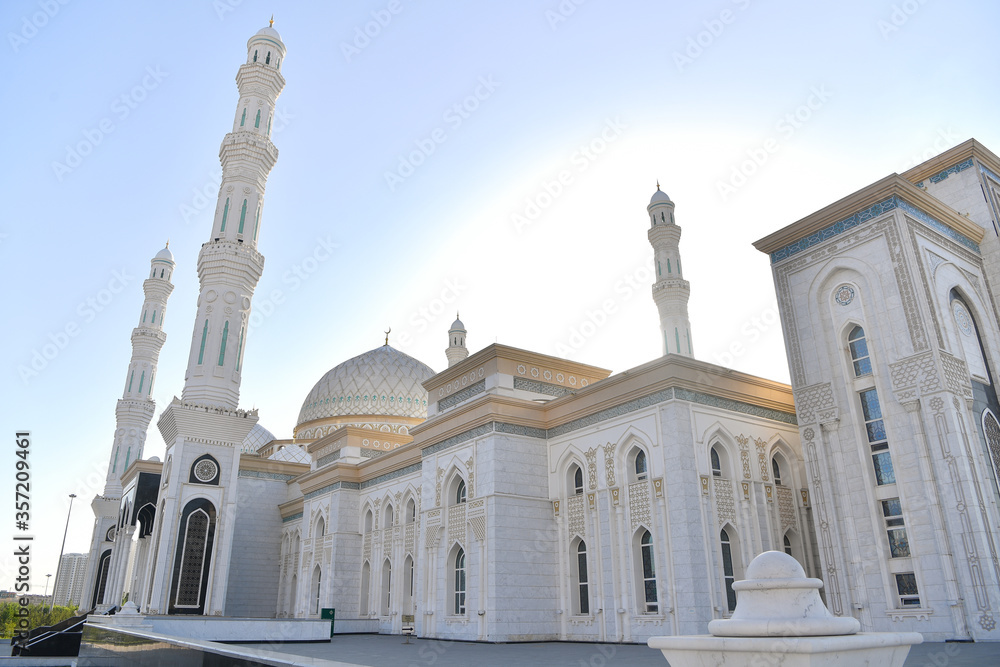 the most beautiful mosque in the world, the beautiful mosque, the big ...