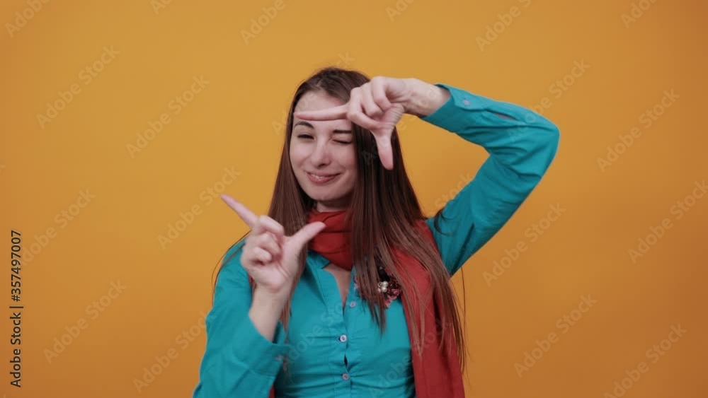 Hands making photo frame, fingers framing distance, photography sign ...