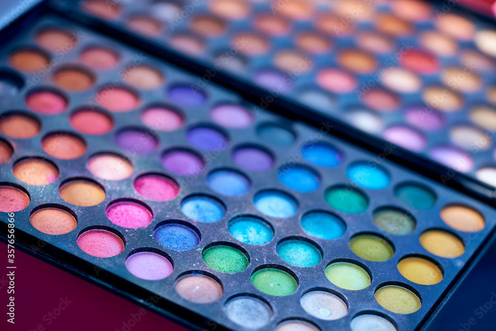 Packaging with multi-colored shadows for makeup. The Politra of Shadows ...