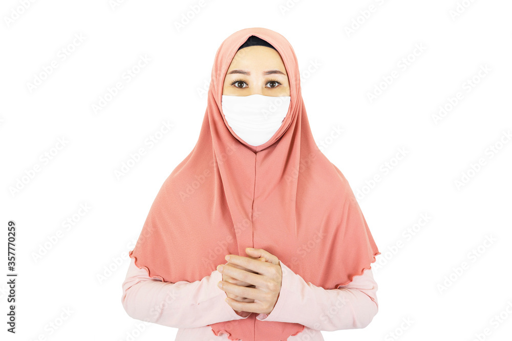 beautiful young muslim asian woman with traditional dress wearing ...