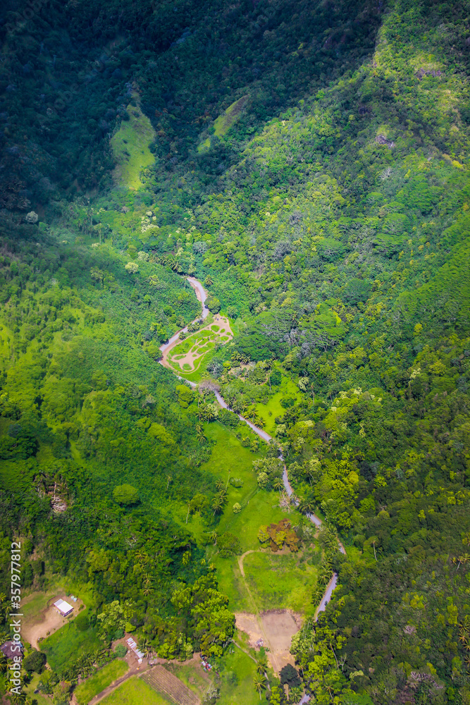 Rarotonga beautiful green tropical mountains, rainforests, scenery ...