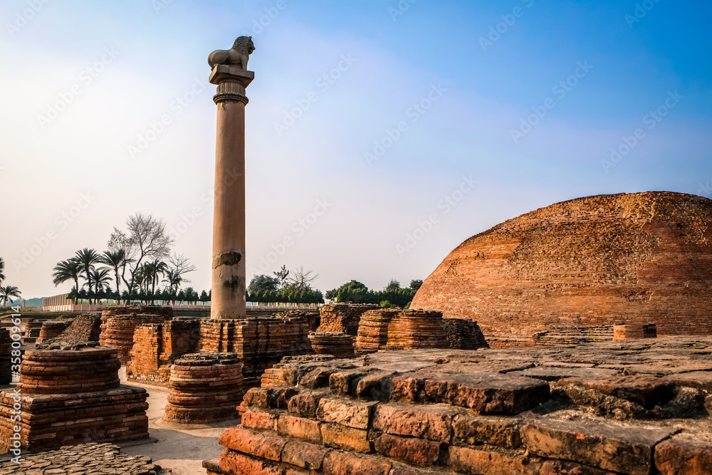Pillars of Ashoka with blue sky at Vaishali in Bihar, India. Beautiful ...