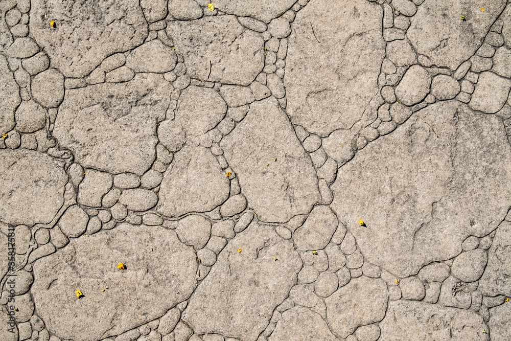 stamped concrete pavement, boulders and rounded edges stones pattern ...