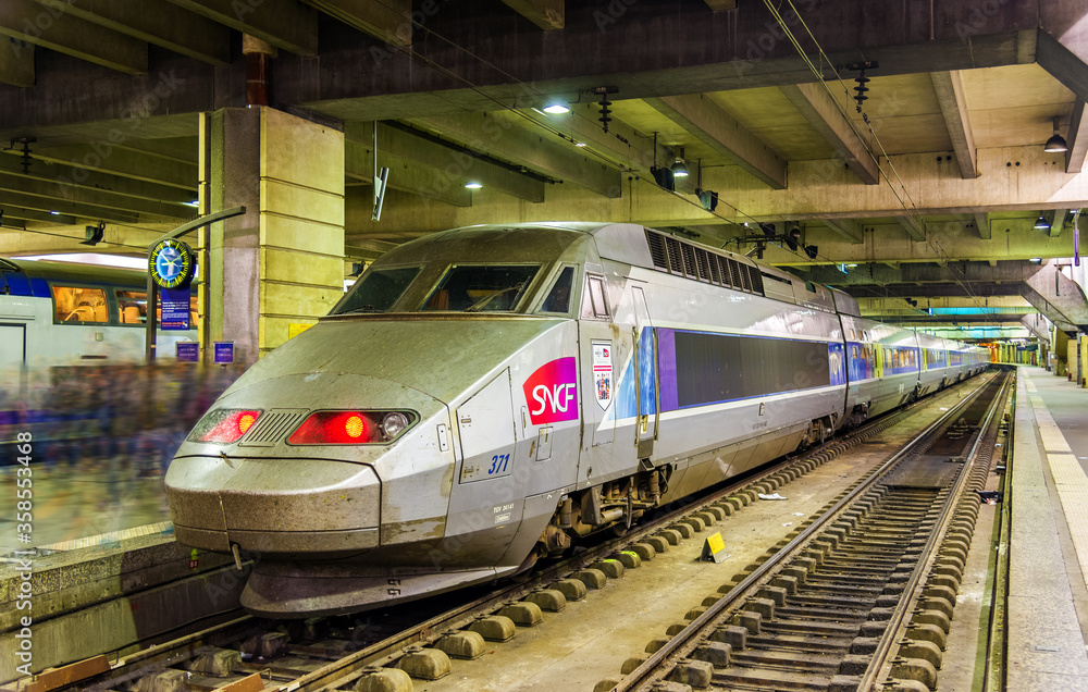 TGV Atlantique trainset at Montparnasse railway station Stock Photo ...