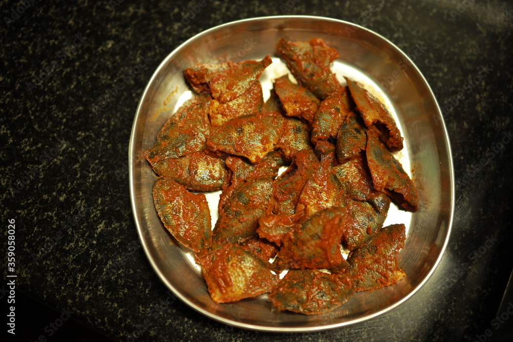 Kerala style pallathi fish Fry Recipe. Scientific name etroplus ...