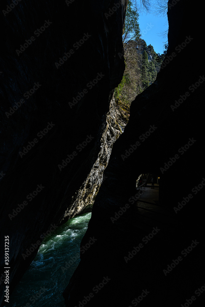 Foto de Impressive Aareschlucht, Gorge Aare, Aare Canyon, gorges de l ...