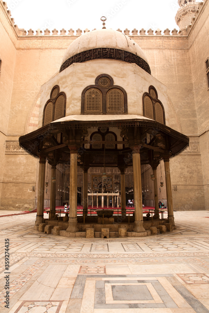 Traditional Arabic designs inside El Sultan Hassan Mosque-Madrassa in ...