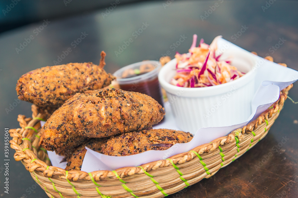 Platos de menu restaurante Stock Photo | Adobe Stock