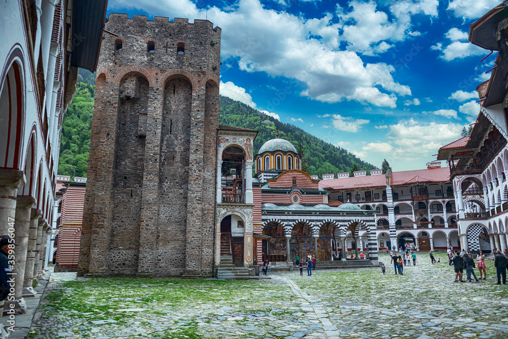 Foto Stock Panorama of the Orthodox Rila Monastery at sunset, a ...