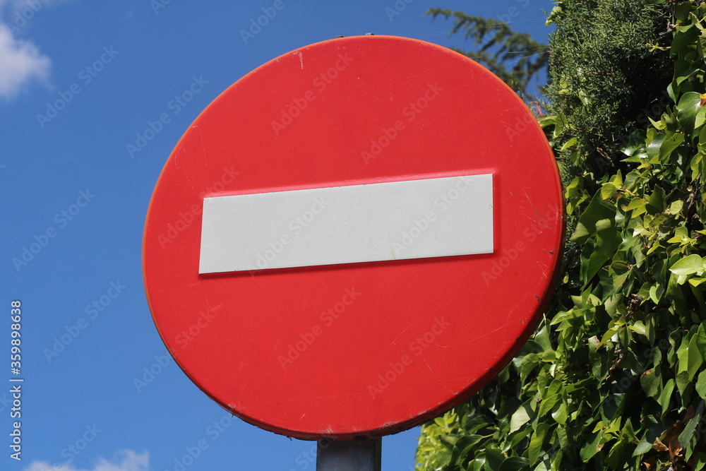 señal de prohibido circular Stock Photo | Adobe Stock