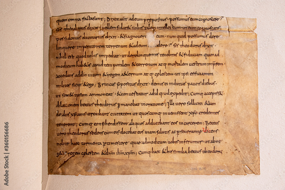 Foto de Anglo-saxon leaf showing script by scribe Cundpato from the ...