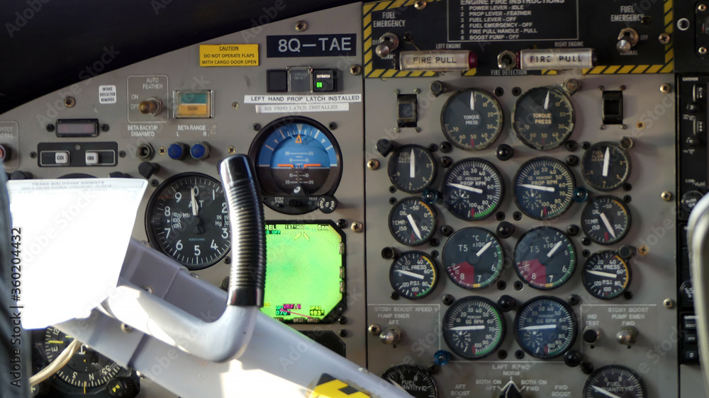 Cockpitinstrumente einer de Havilland Canada DHC-6 Twin Otter ...