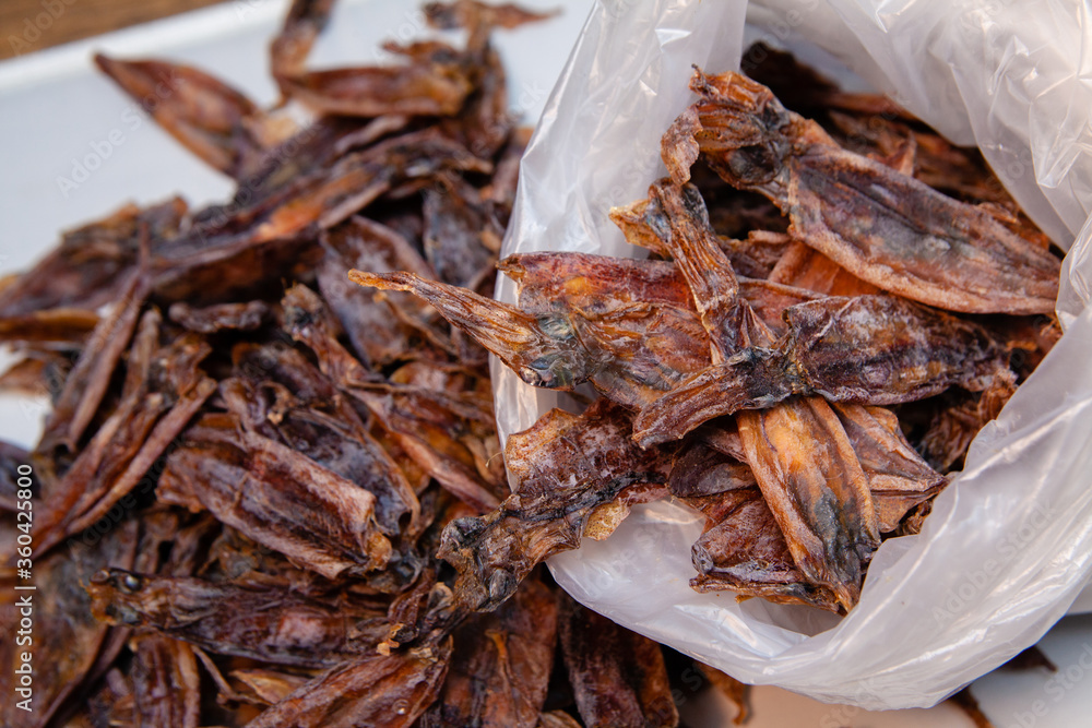 Dried squid is a food preservation that has long been Use salt and ...