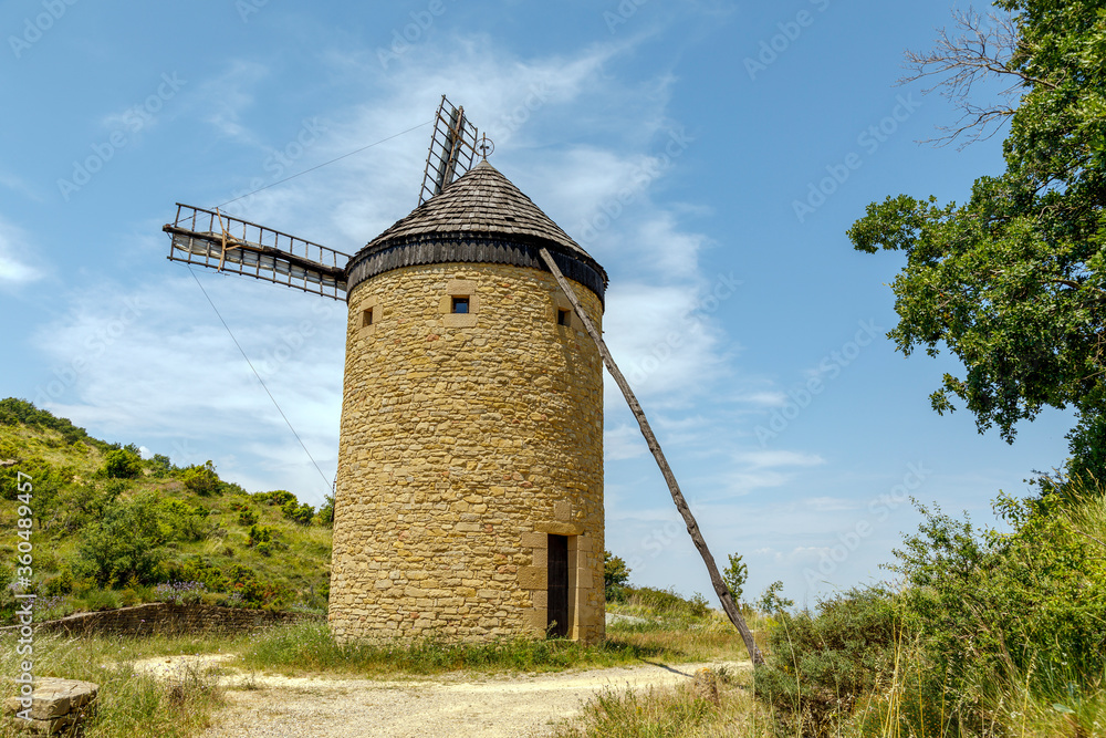 Reconstruction of a 17th century flour mill maintaining its original ...
